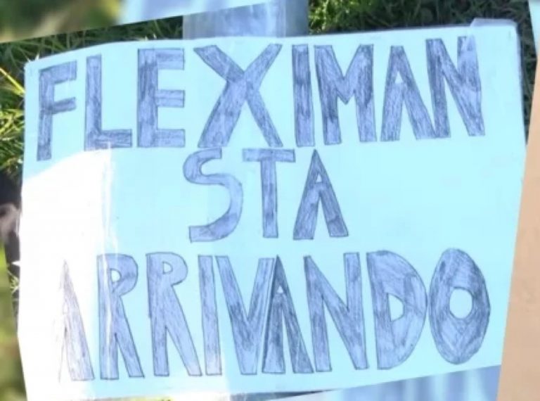 Chi è Fleximan colui che distrugge gli autovelox: nome e cognome ...