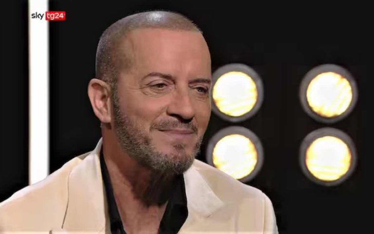 Raf età altezza peso: vita privata, moglie e figli del cantante ...